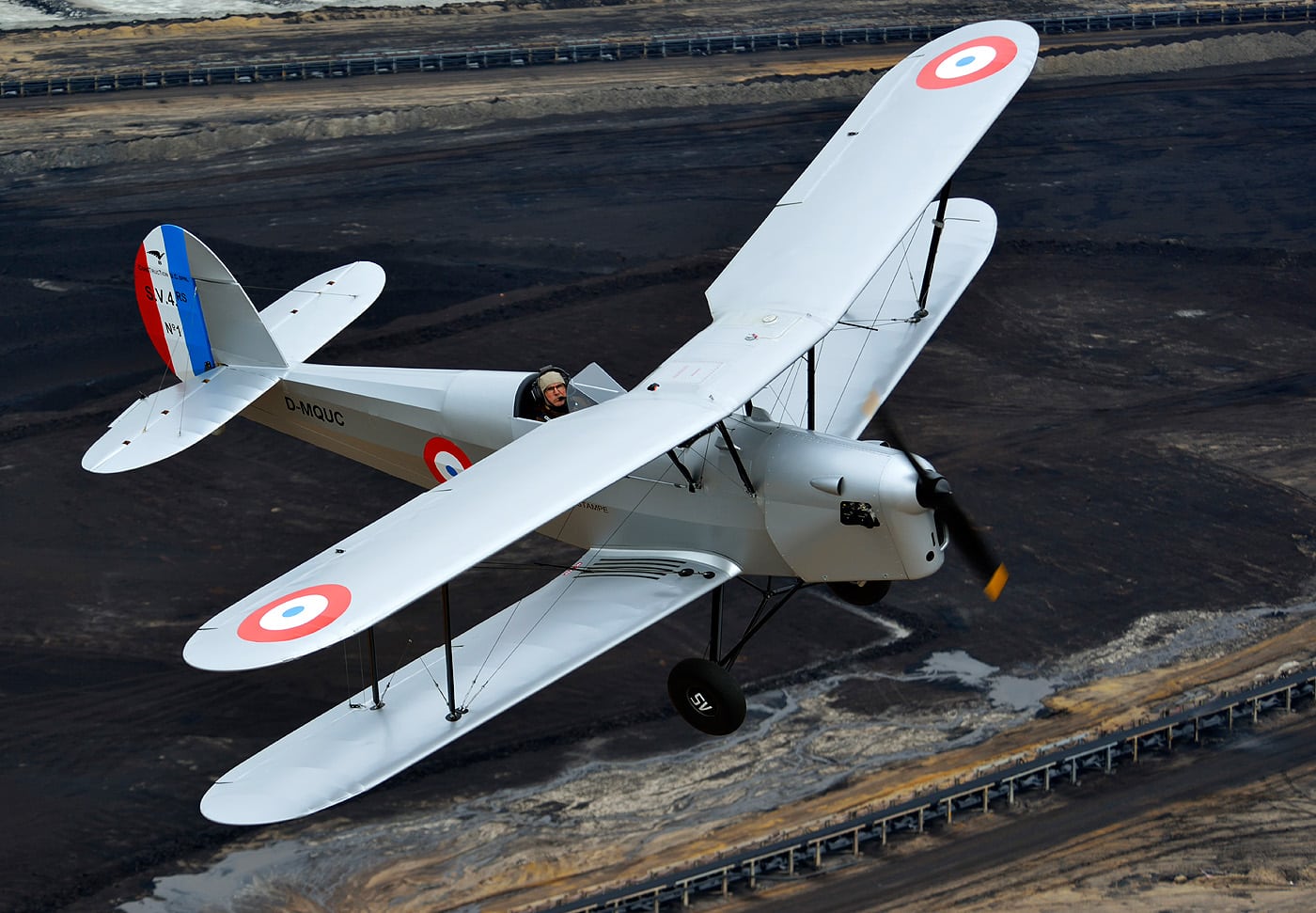 UltralightConcept - Aux commandes d'une légende